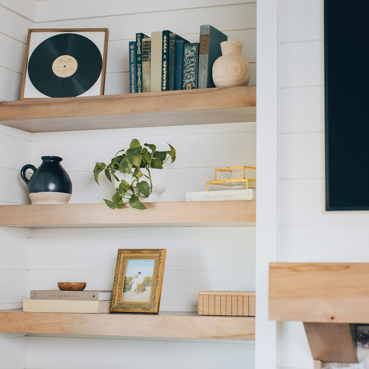 Selecting the Ideal Wood Type and Finish for Custom Floating Shel ...