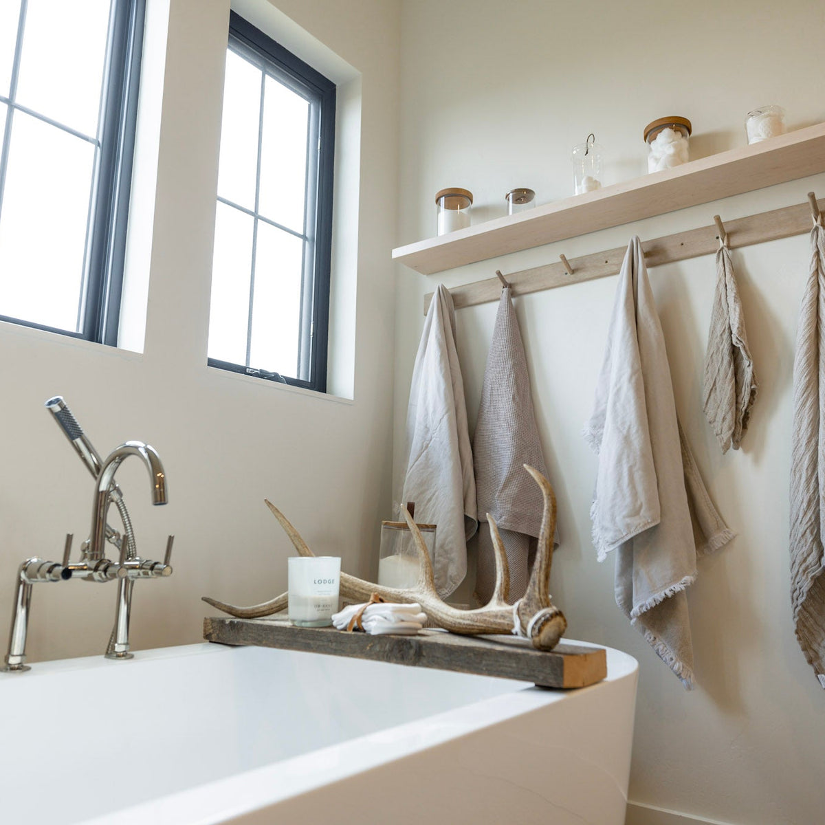 Custom Shelf Solutions for a Functional and Organized Bathroom – Ultra ...