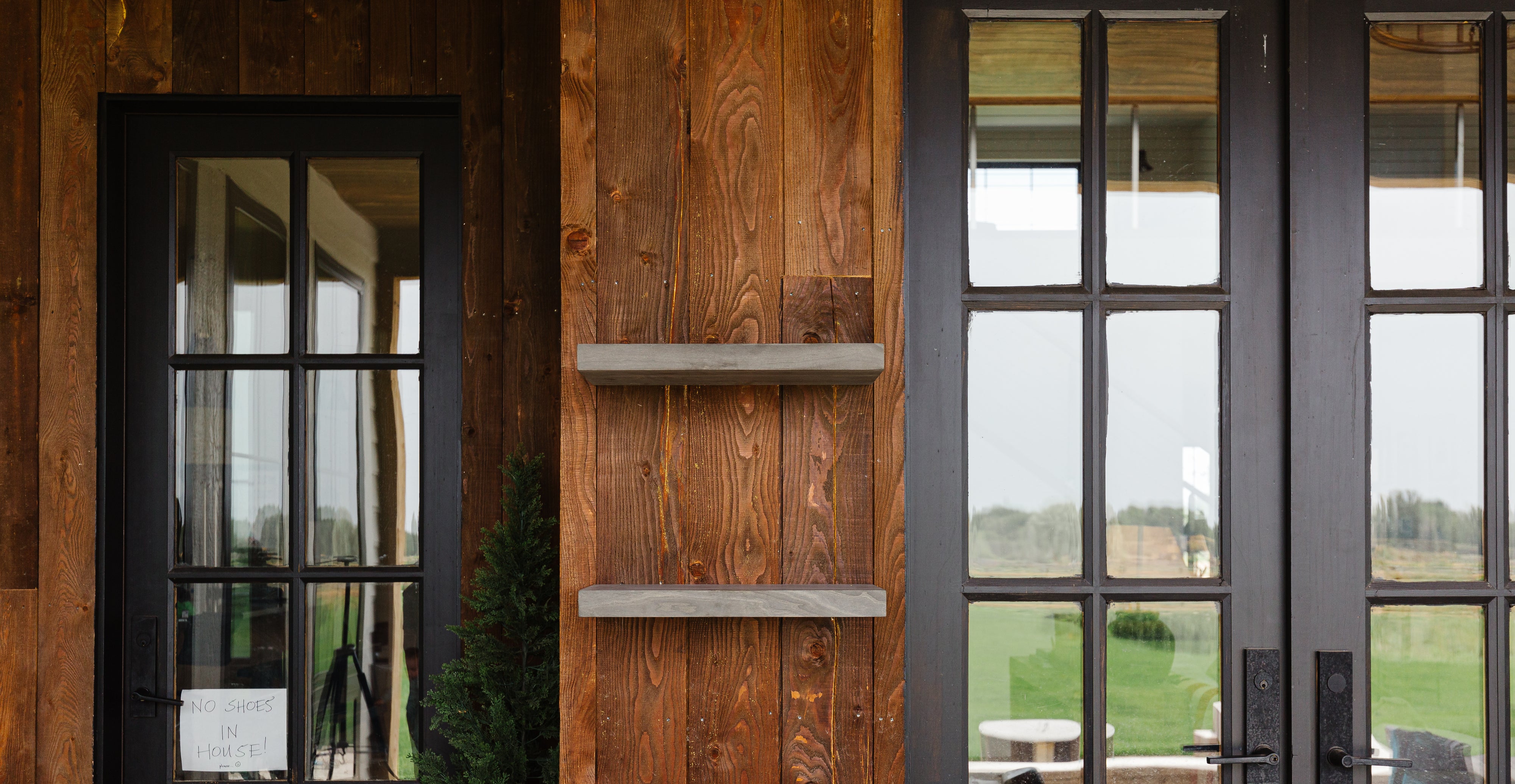 Outdoor Floating Shelf – Ultra Shelf